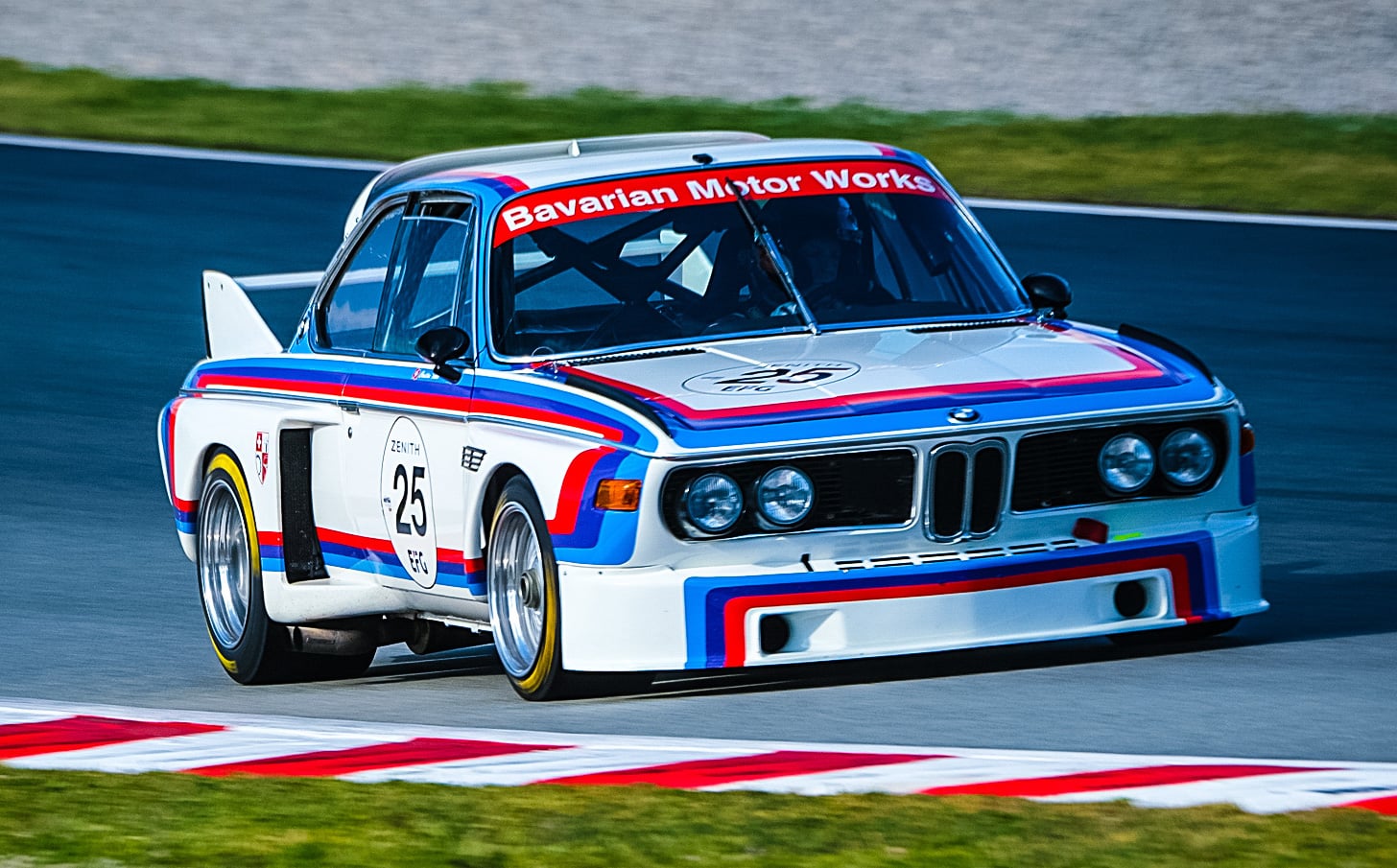 Classic Racing: Schweizer Erfolge zum Auftakt